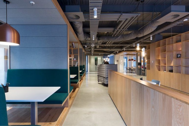 Cùng trải nghiệm Coworking Space Rialto - một không gian làm việc chung ...